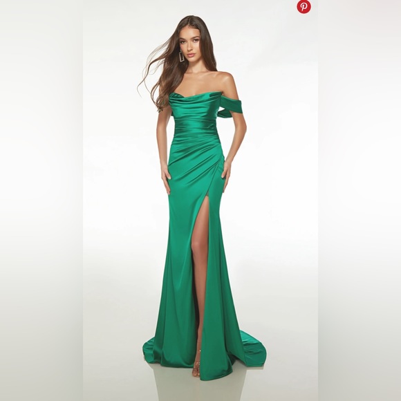 Alyce Paris | Dresses | Emerald Green Prom Dress | Poshmark